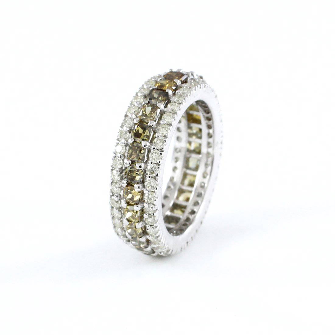 14 K / 585 White Gold Eternity Diamond Band Ring Auction
