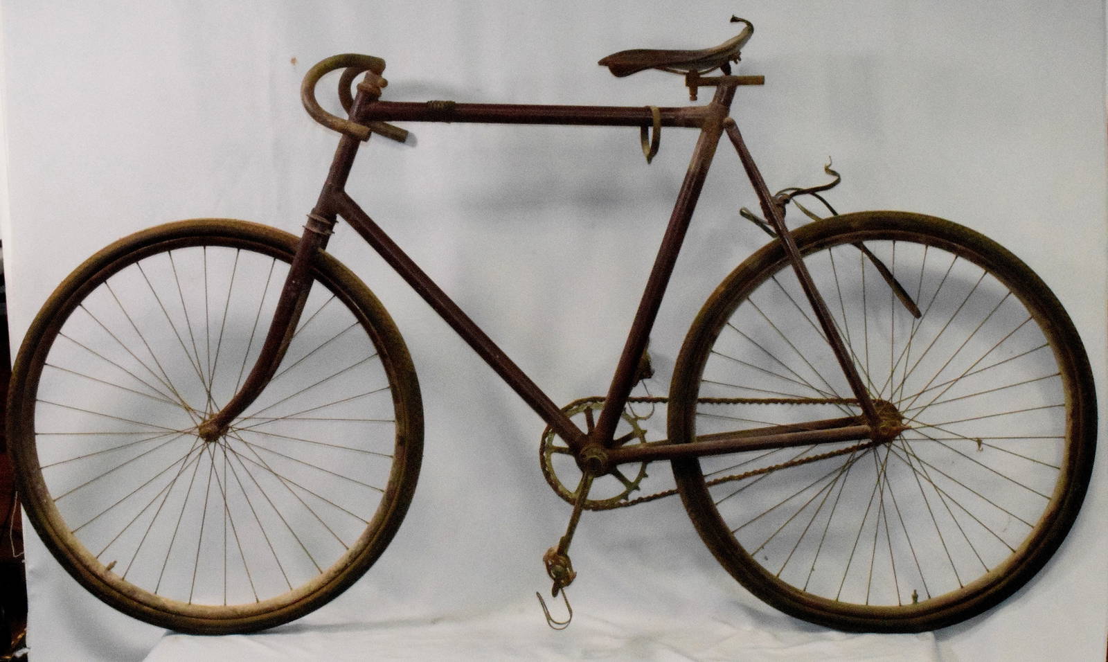 Early Davis Sewing Machine Dayton Racing Bicycle Auction
