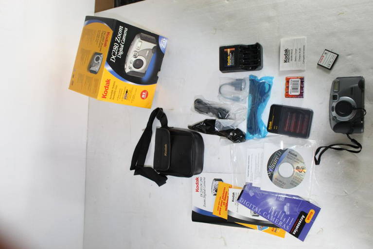 Old New Kodak Dc280 Zoom Digital Camera In Original Box