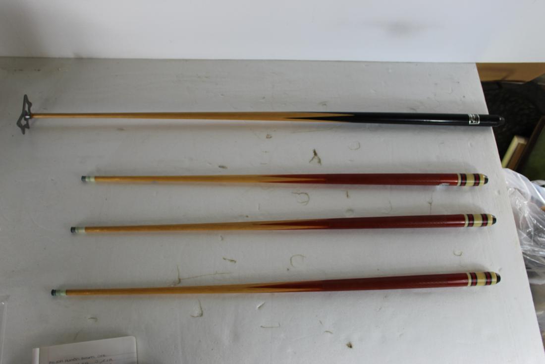 Fredrick-Willy's Pool Cues Set of 3 w/ Bridge