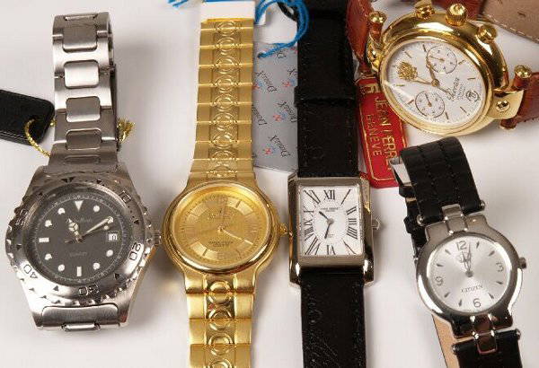 Five Quartz Wristwatches To Include Dunlex, Citiz