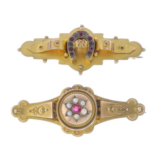 Two Early 20th Century 9ct Gold Brooches. The First