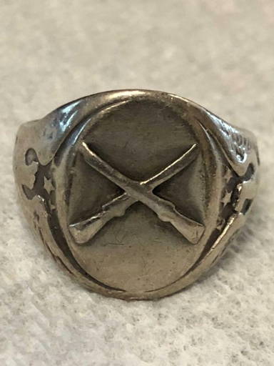 Ww2 U.s. Artillery Crossed Rifle Ring
