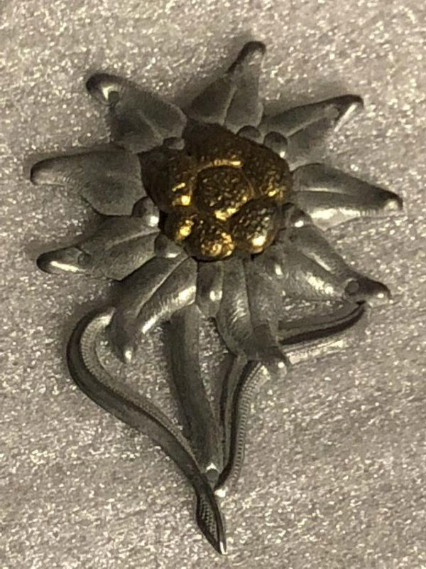 German Ww2 Nazi Mountain Troops Hat Badge