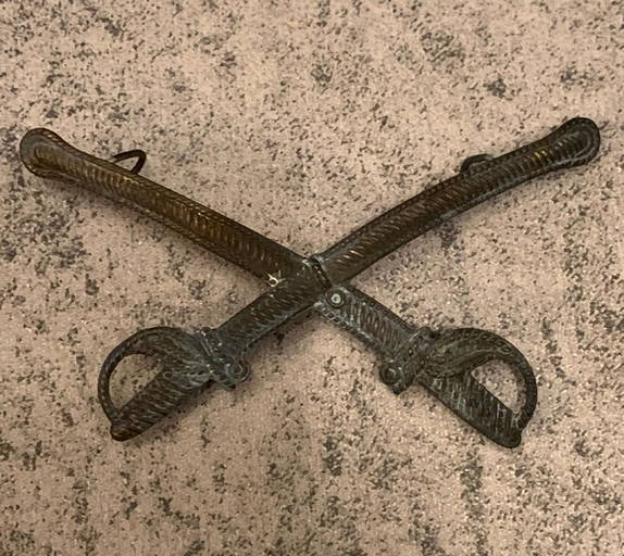 RARE CIVIL WAR CAVALRY CROSSED SWORDS INSIGNIA - Feb 24, 2019 | Rare ...