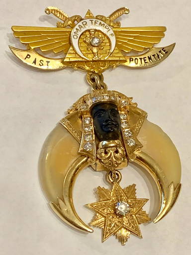 Rare 14k Gold Omar Temple Masonic Brooch Exceptional