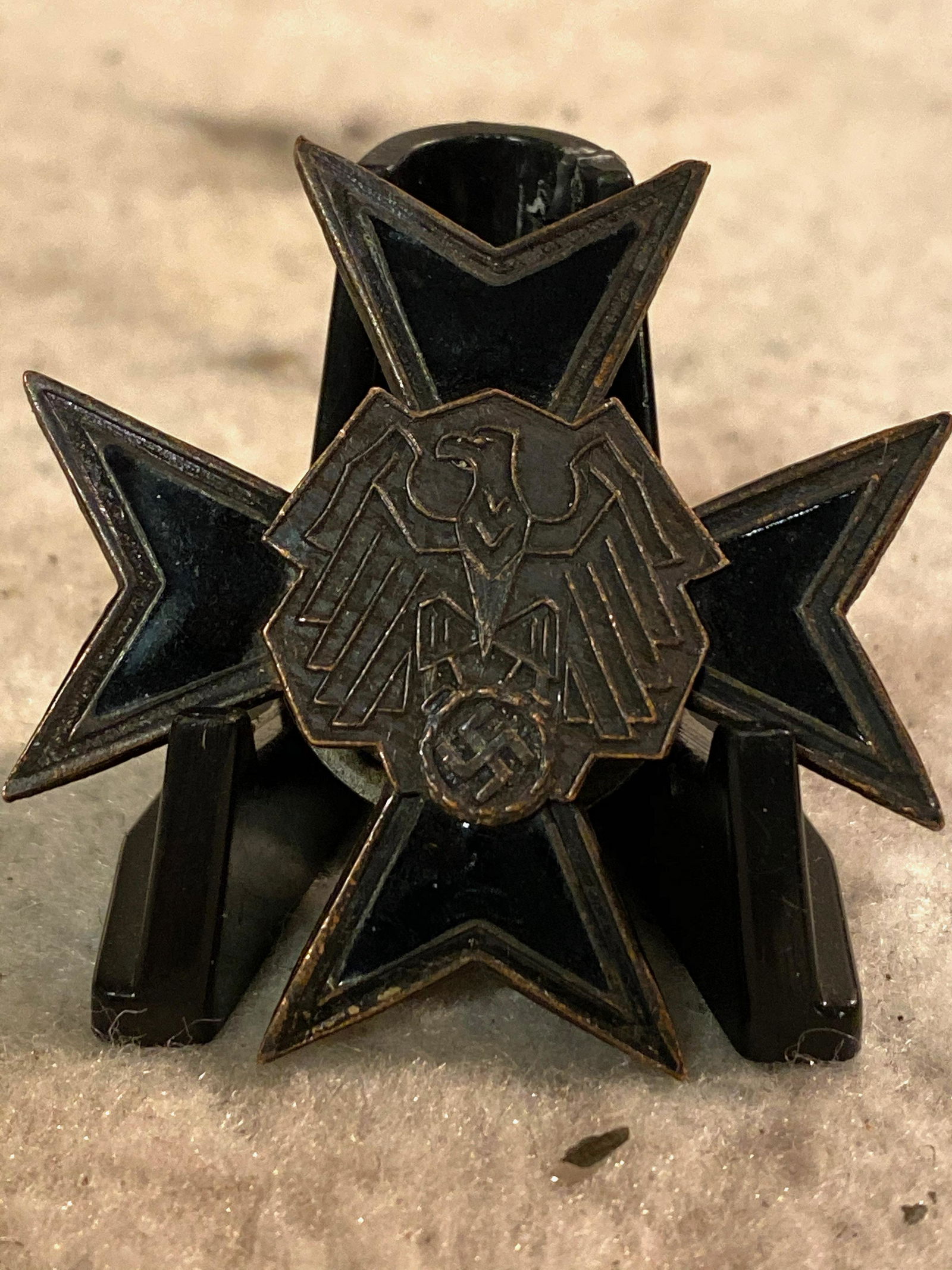 Ww2 German Nazi Cross Badge