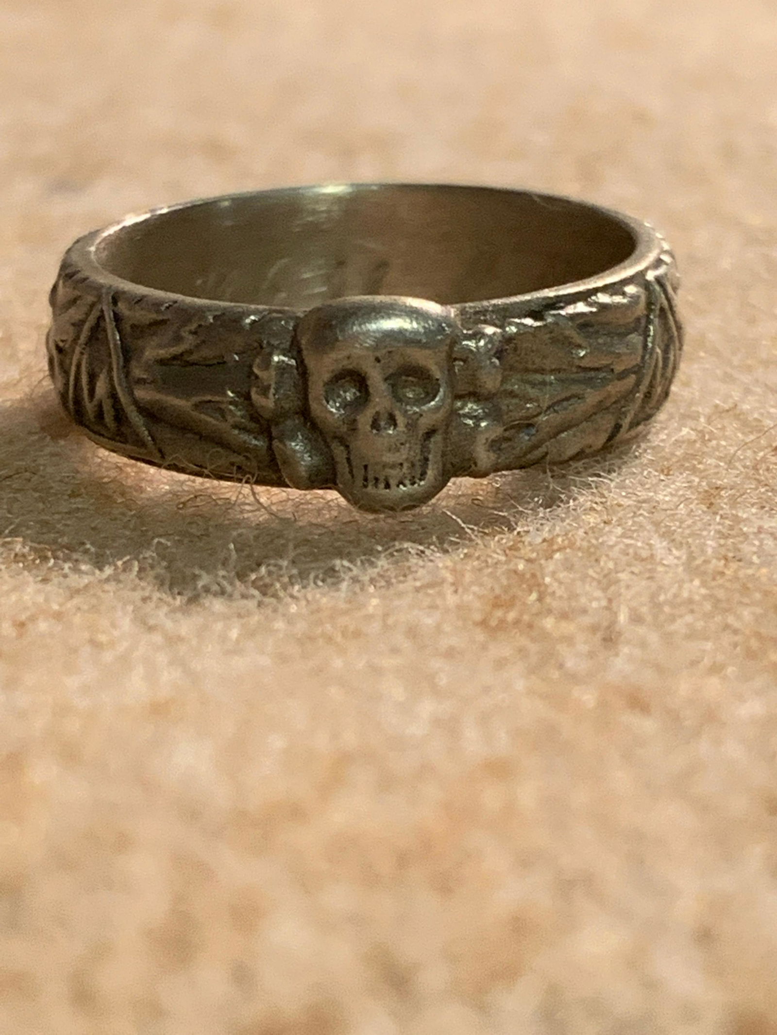 WW2 GERMAN WAFFEN SS TOTENKOMPF OFFICERS RING - Nov 17, 2019 | Rare ...