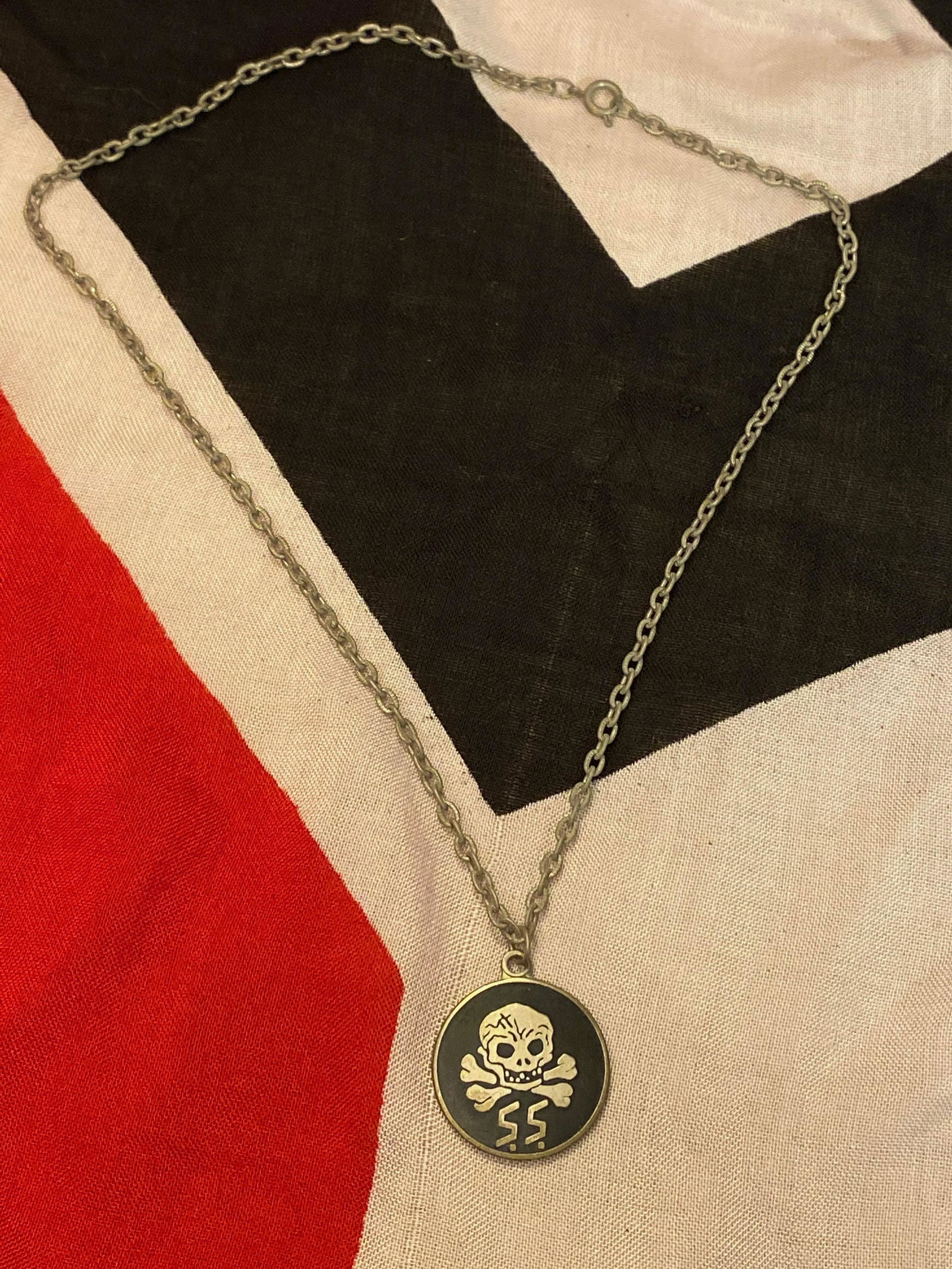 WW2 GERMAN NAZI SS TOTENKOMPF OFFICERS NECKLACE - Dec 08, 2019 | Rare ...