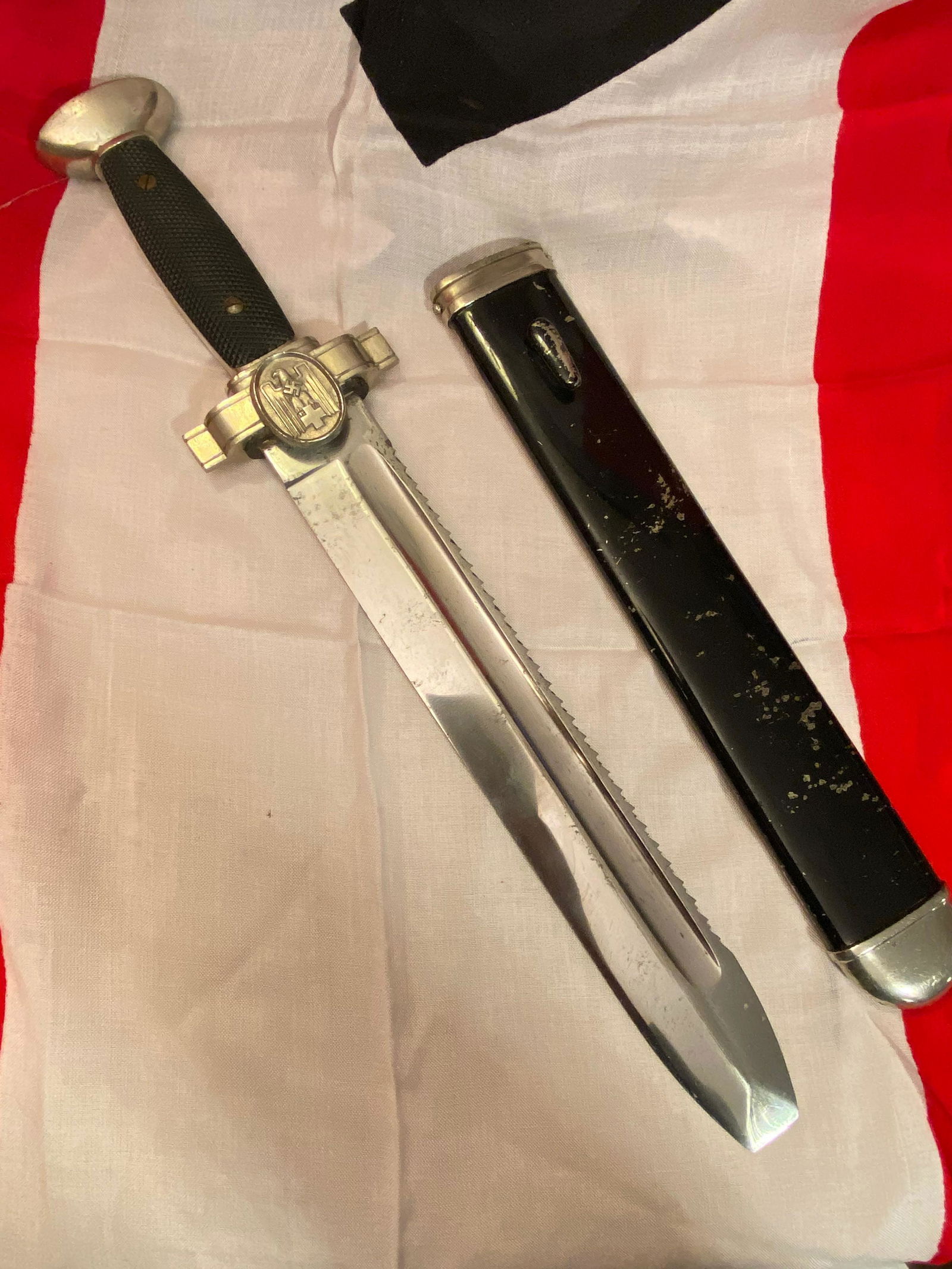 WW2 GERMAN NAZI RED CROSS MEDIC OFFICERS DAGGER - Dec 08, 2019 | Rare ...