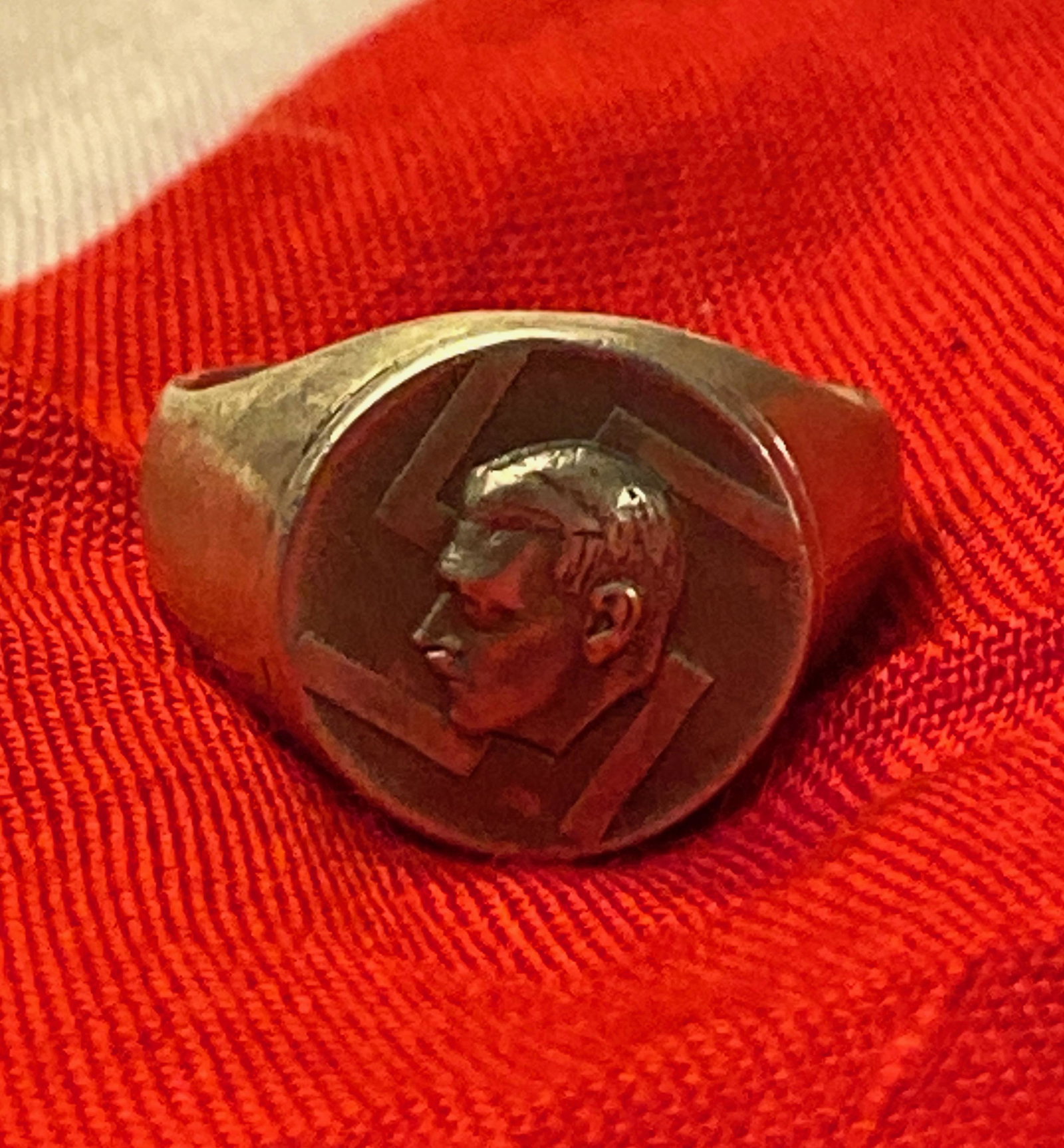 RARE WW2 GERMAN ADOLF HITLER RING - Jan 06, 2020 | Rare Treasures in PA
