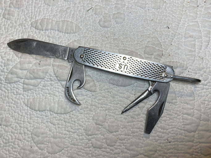 Camillus 1981 Us Army Pocket Knife