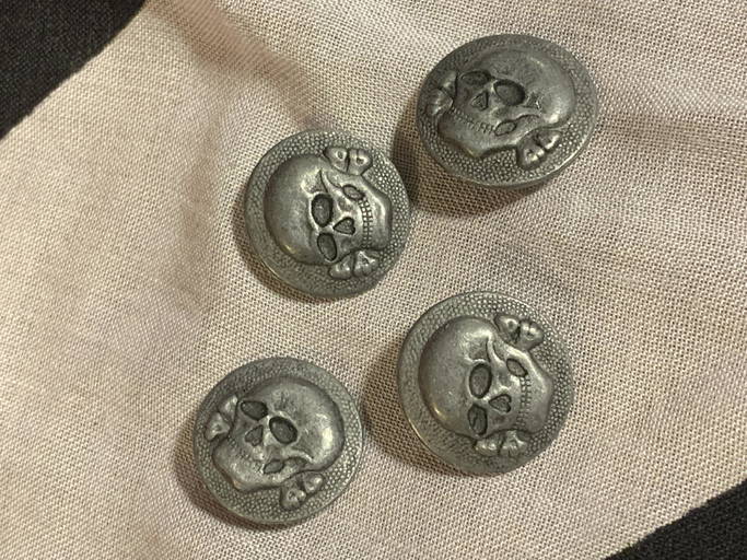 Lot Of (4) German Waffen Ss Totenkopf Skull Buttons