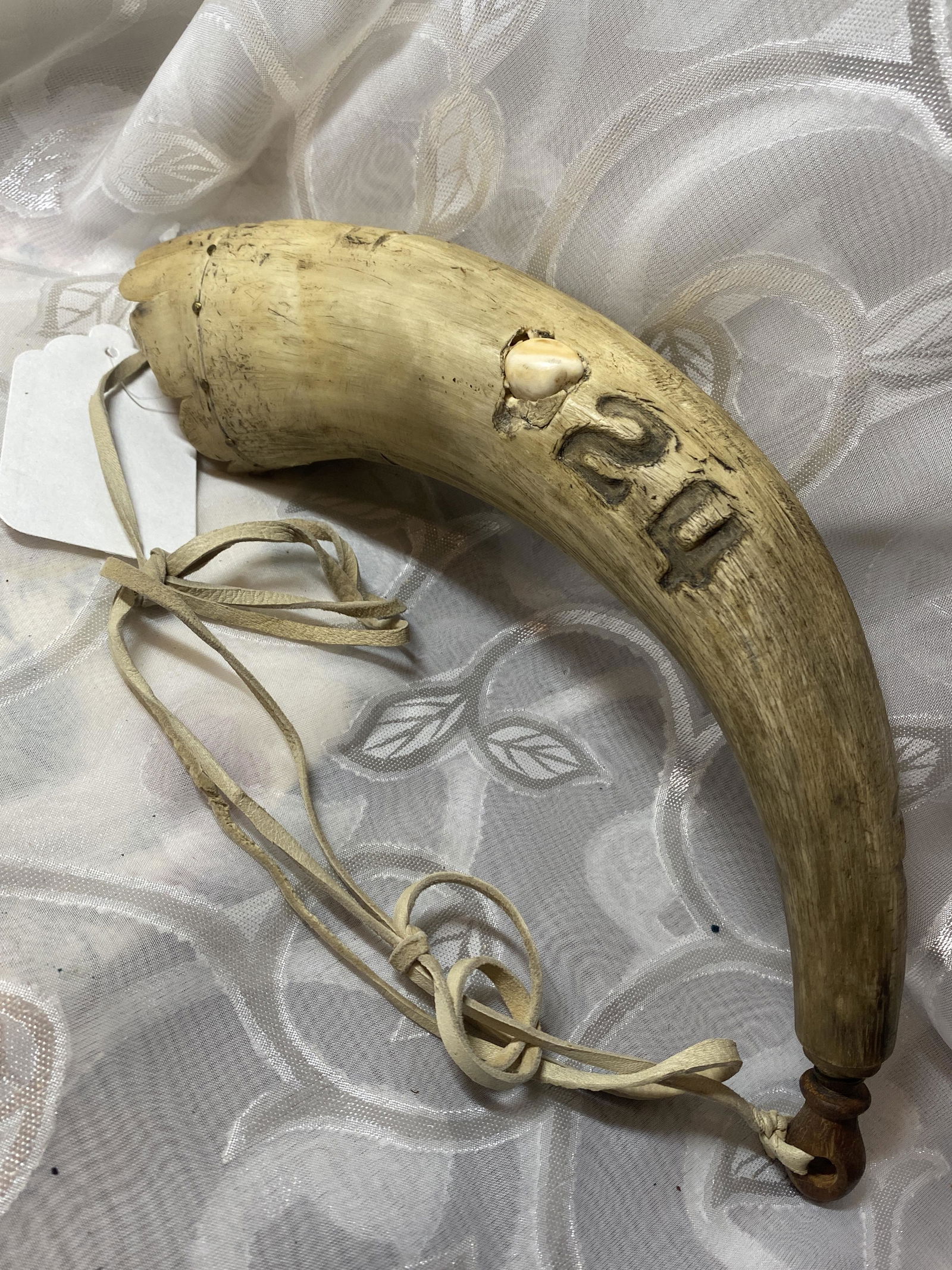 1800's Native American Scrimshaw Powder Horn