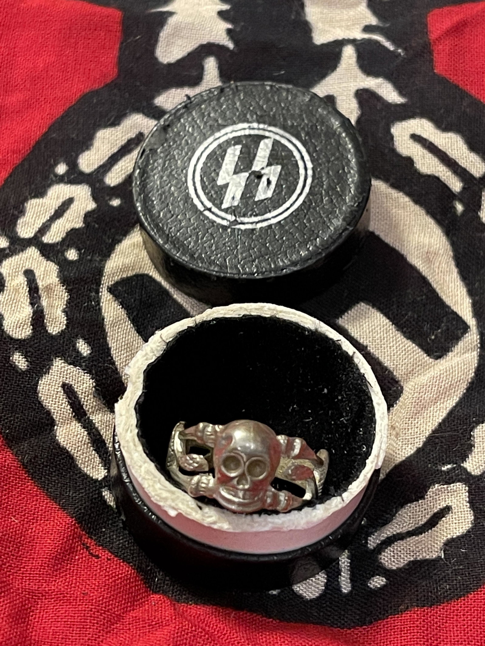 Rare Ww2 German Waffen Ss Totenkopf Skull Ring W/ Ss