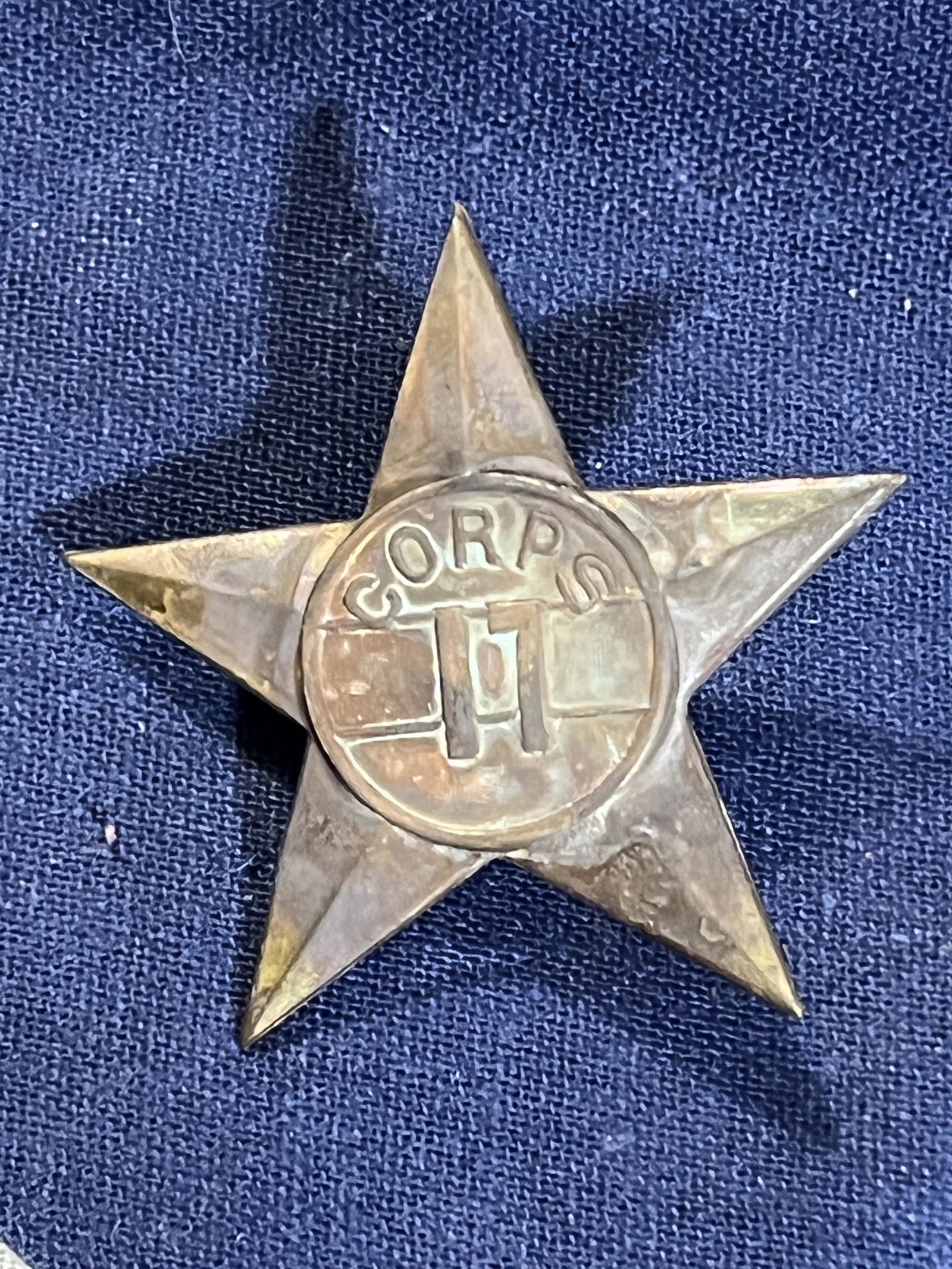 Scarce Civil War 17 Corps Star Hat Insignia Badge