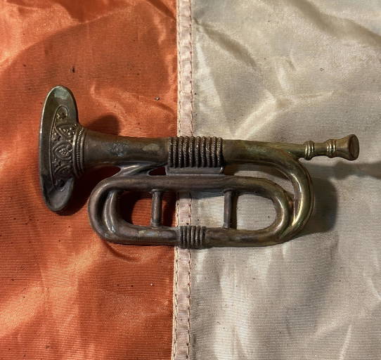 Civil War Sharp Shooters Trumpet Hat Badge Insignia