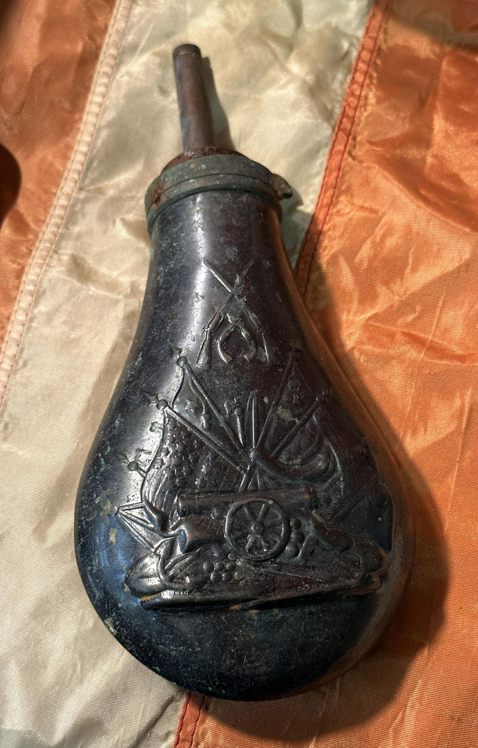 CIVIL WAR COLT PEACE GUN POWDER FLASK - Nov 14, 2022 | Rare Treasures in PA