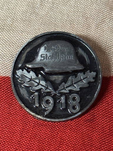 Id'd 1931 Pre Ww2 German Der Stahlhelm Badge