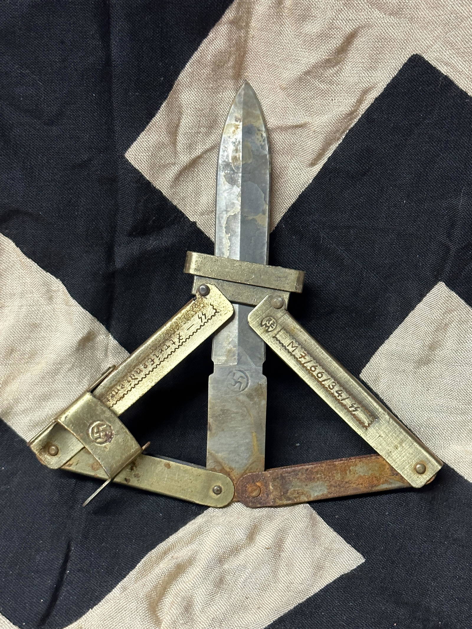 Rare Ww2 German Ss Paratrooper Folding Gravity Knife Dagger Auction