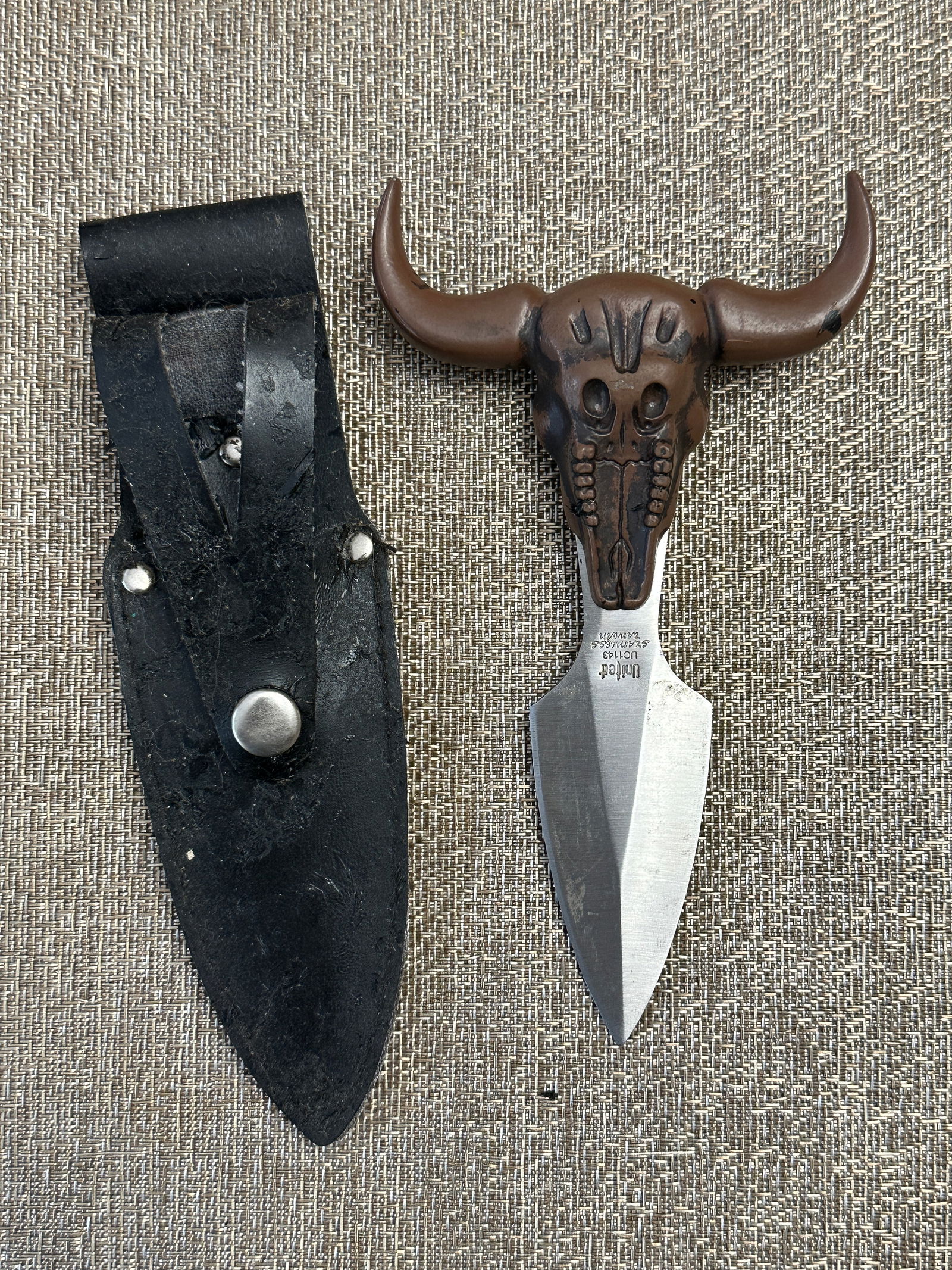 United Bull Head Handle Dagger With Sheath
