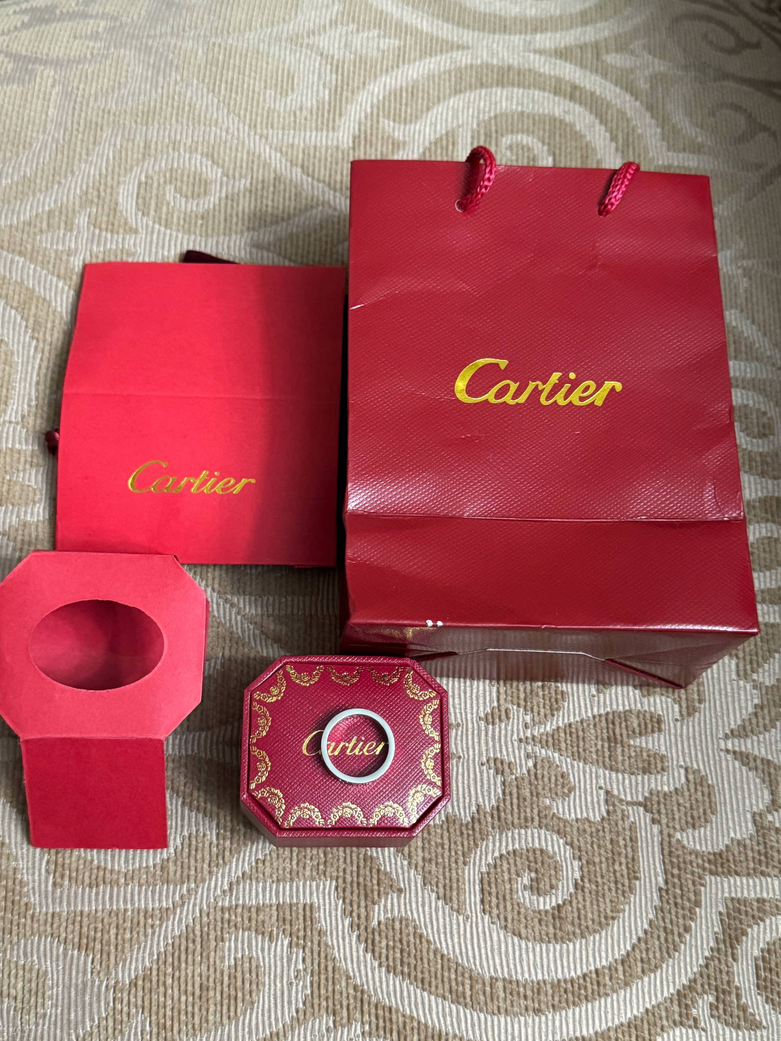 Cartier Unisex 18k Gold Ring Band Sz 7 Auction