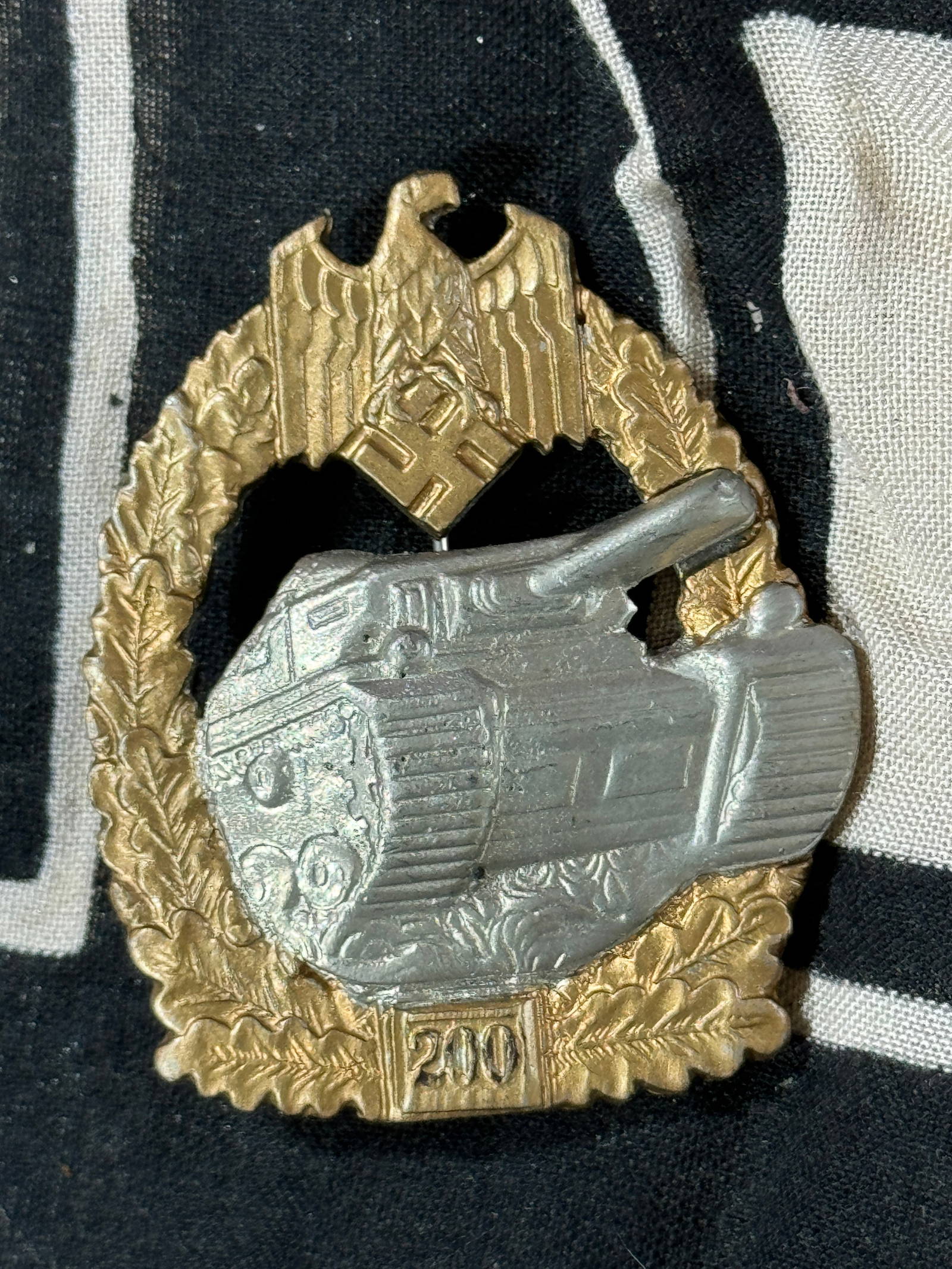 Rare Ww2 German Panzer Tank Badge For 200 Engagements - Jul 16, 2024 ...