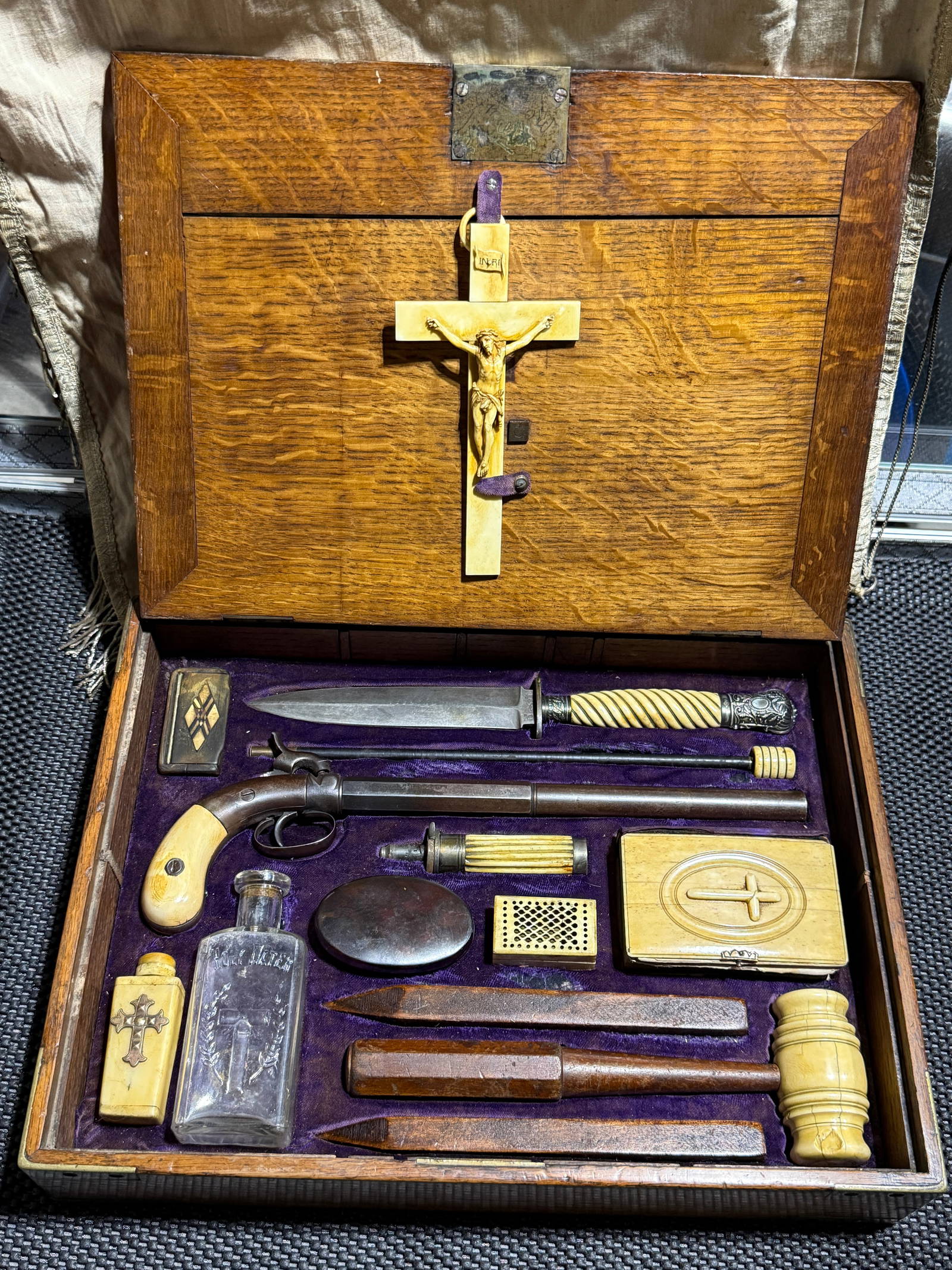 Rare 19th Century Vampire Slaying Complete Kit In Original Box Auction