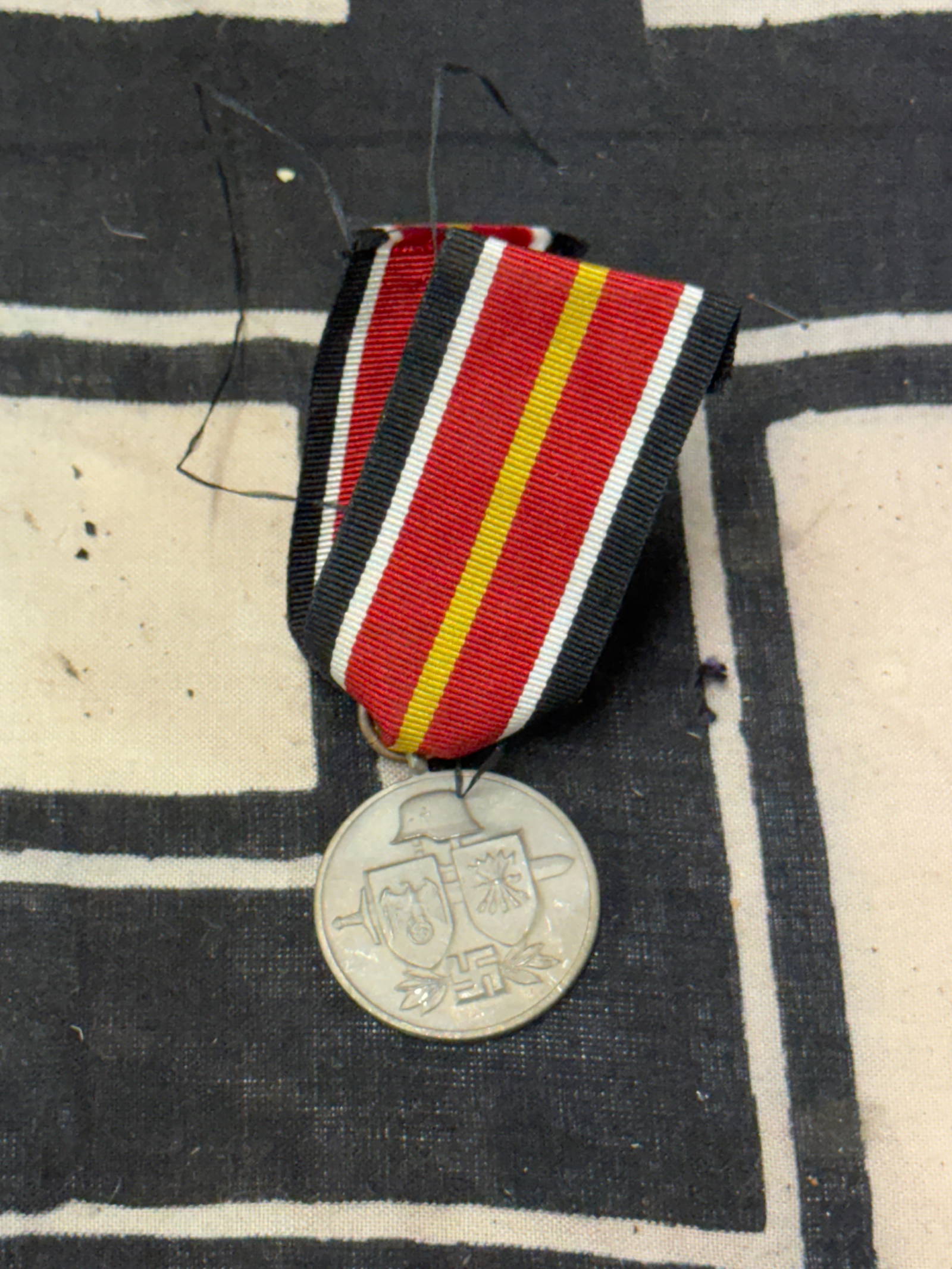 Aww2 Spanish Blue Division In Russia Commemorative Medal Auction