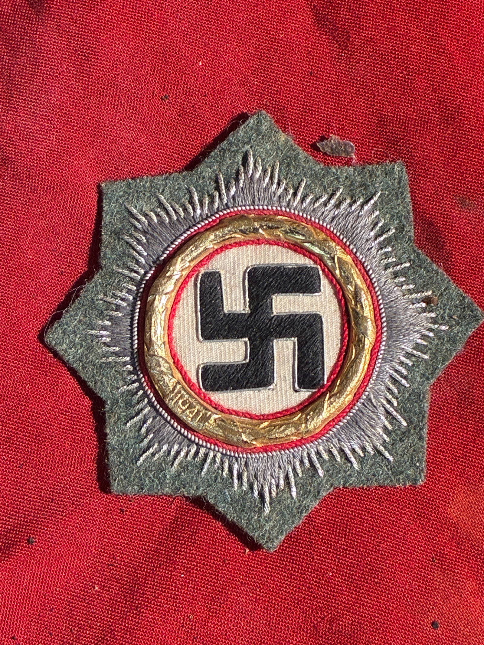 Ww2 Heer Cloth German Cross In Gold Auction