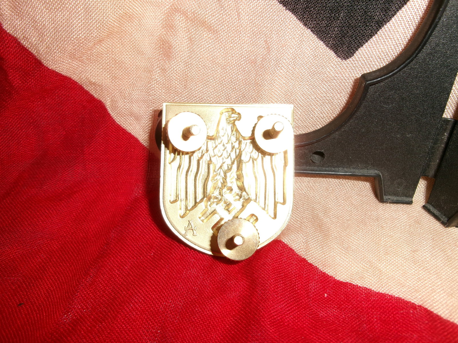 Wwii German Wehrmacht Eagle Shield Uniform Insignia Auction