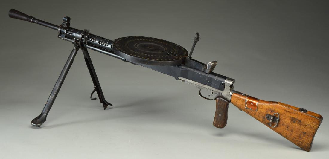 DP28 DISPLAY MACHINE GUN.