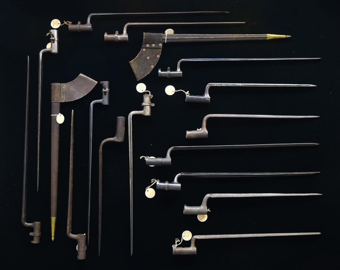 15 TRIANGULAR SOCKET BAYONETS.