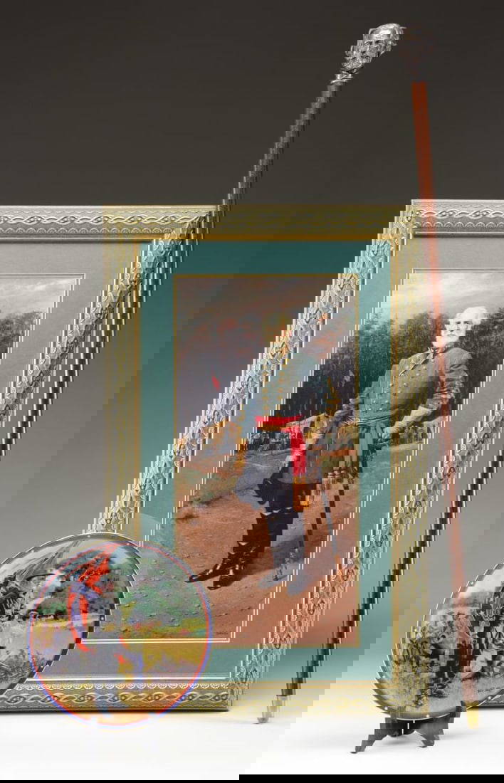 Robert E. Lee Cane, Print, & Collector’s Plate. Auction