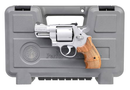 Smith & Wesson Model 629 Da Revolver. Auction