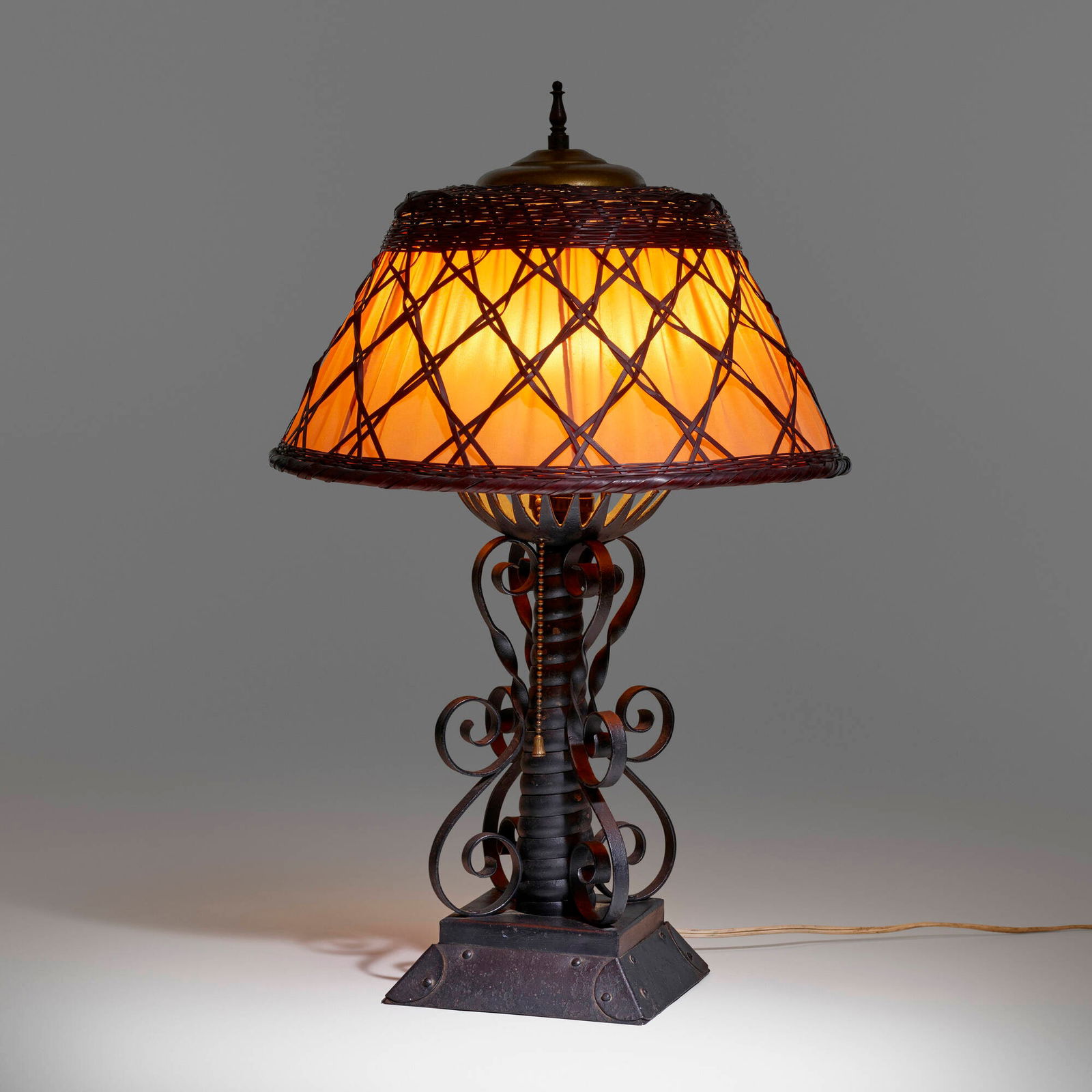 Roycroft, Table Lamp, Model 070 Auction