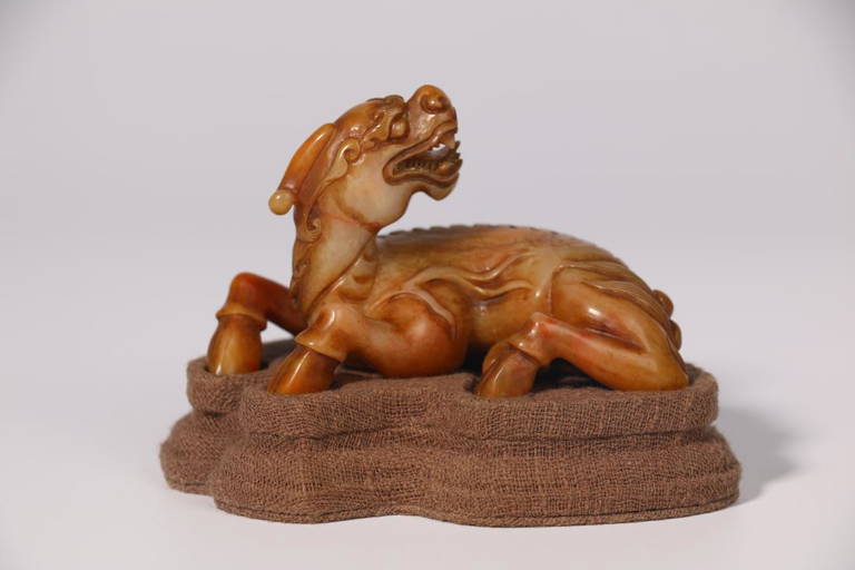 Shoushan Stone Carving Pixiu Ornament On Stand