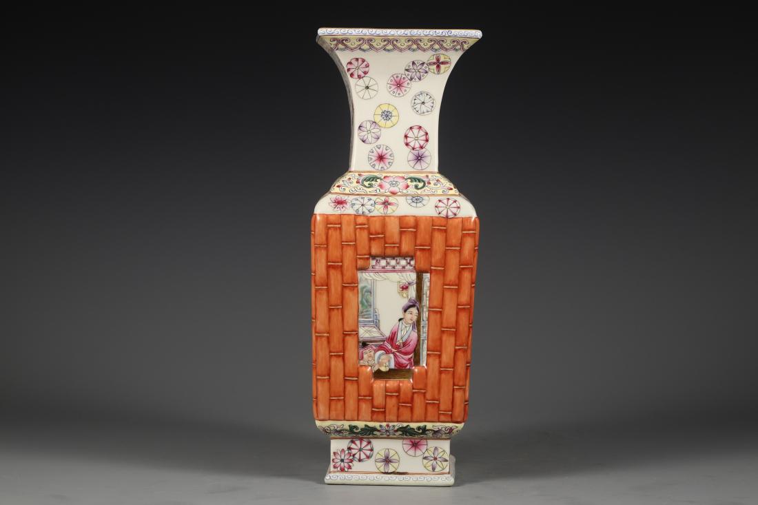 FAMILLE ROSE OPEN FACE 'NARRATIVE' SQUARE VASE (#0398) on Sep 15, 2021 ...
