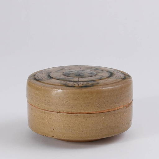 A 'CHANGSHA' PAINTED BOX AND COVER (#0219) on Dec 14, 2021 | Refulgent ...