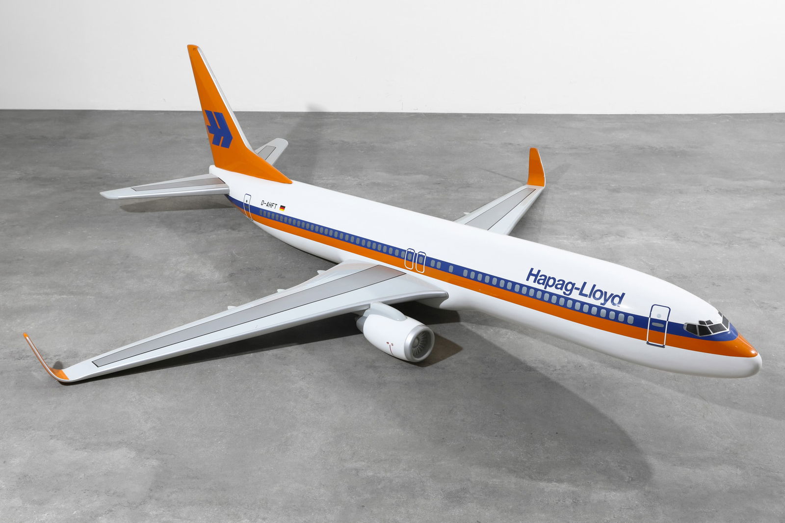 Hapag Lloyd, Boeing 737, Large Aircraft Model, Scale 1:12 Auction