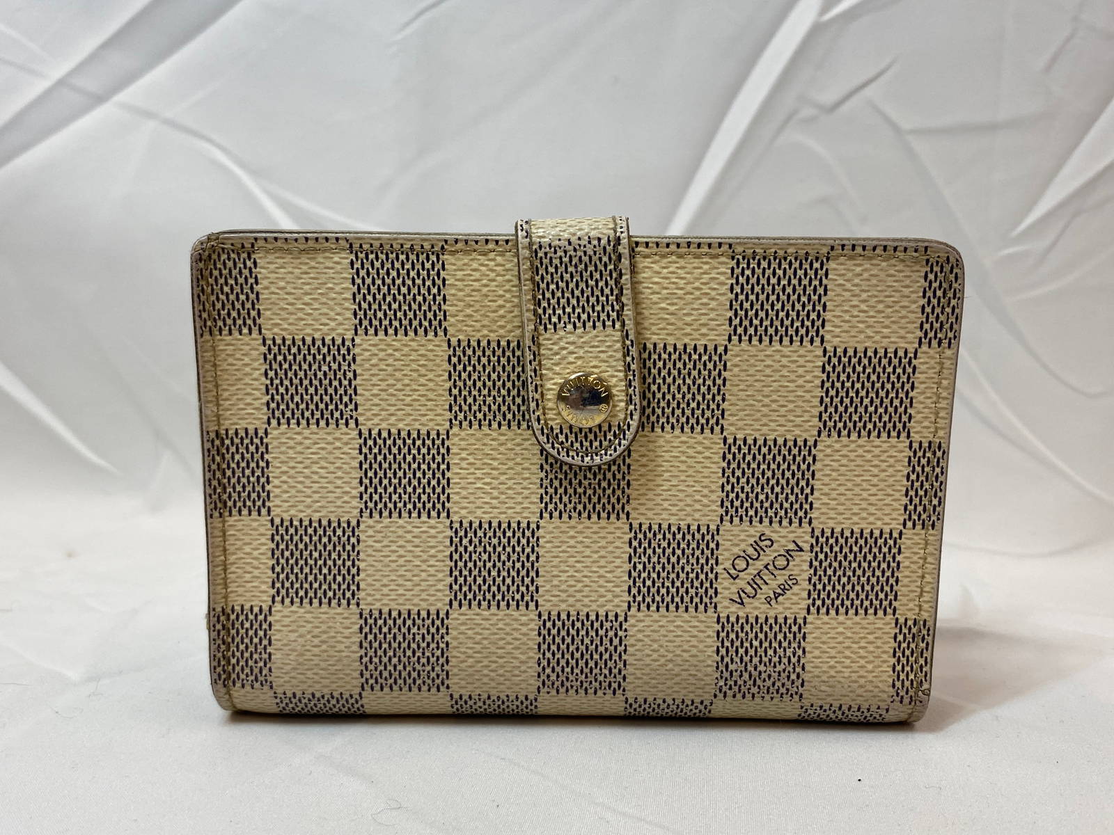 Louis Vuitton Damier Azur Pattern Coated Canvas Viennois Wallet Auction