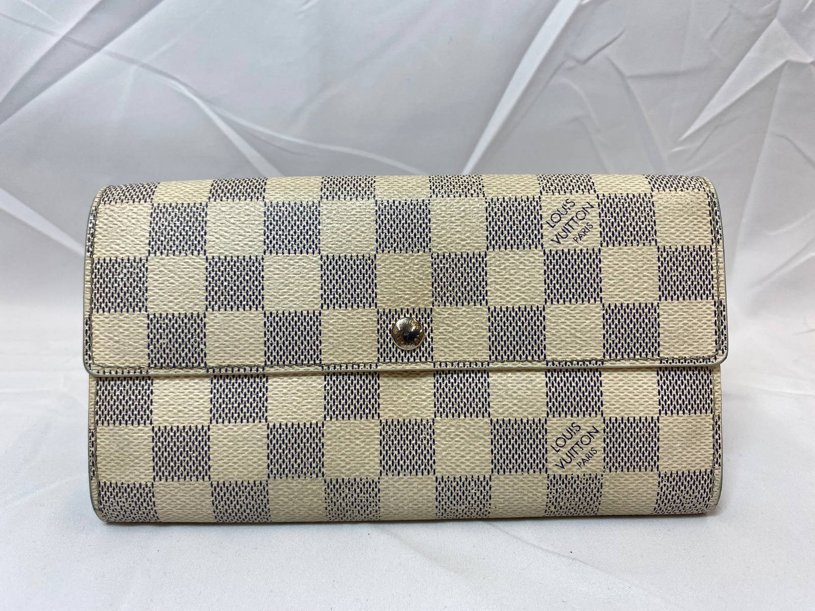 Louis Vuitton Damier Azur Pattern Coated Canvas Sarah Wallet Auction