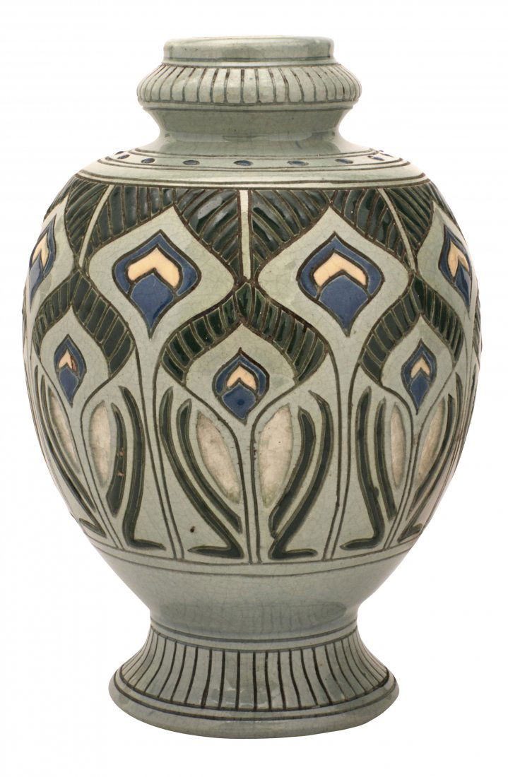 Rozane Della Robbia Roseville Pottery vase