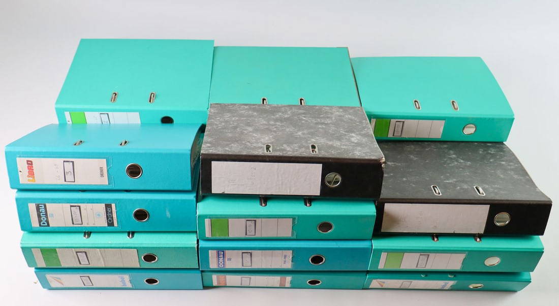 Automobilia 17x Folder With More Than 380 Autographs Of Gra Auction