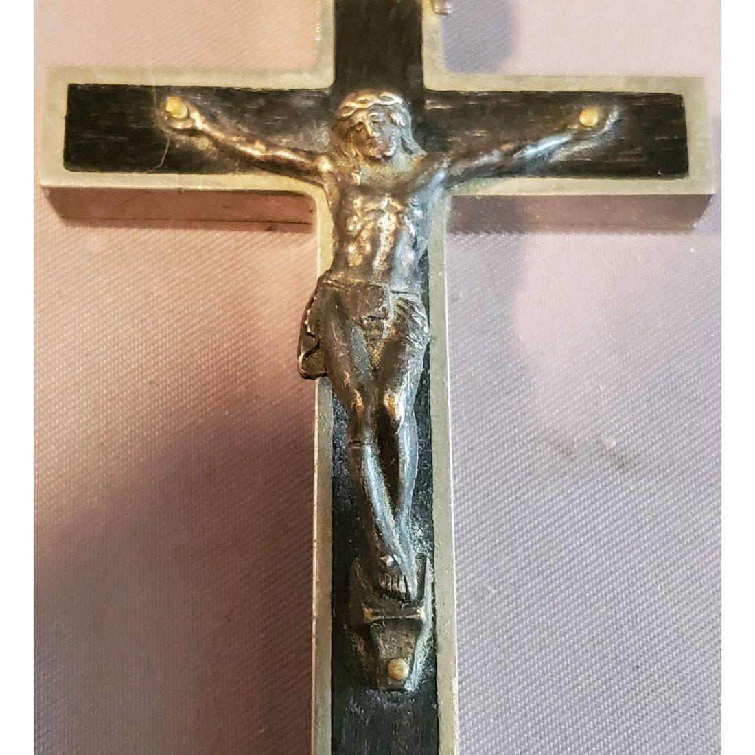 Extremely Old Nun's Relic Cross With 10 Saint Relics And An Agnus Dei