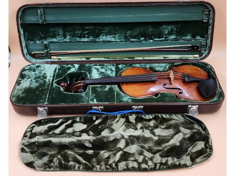 A Fine Old Antique Violin "copy Of An Antonio Stradivarius Label Inside ...