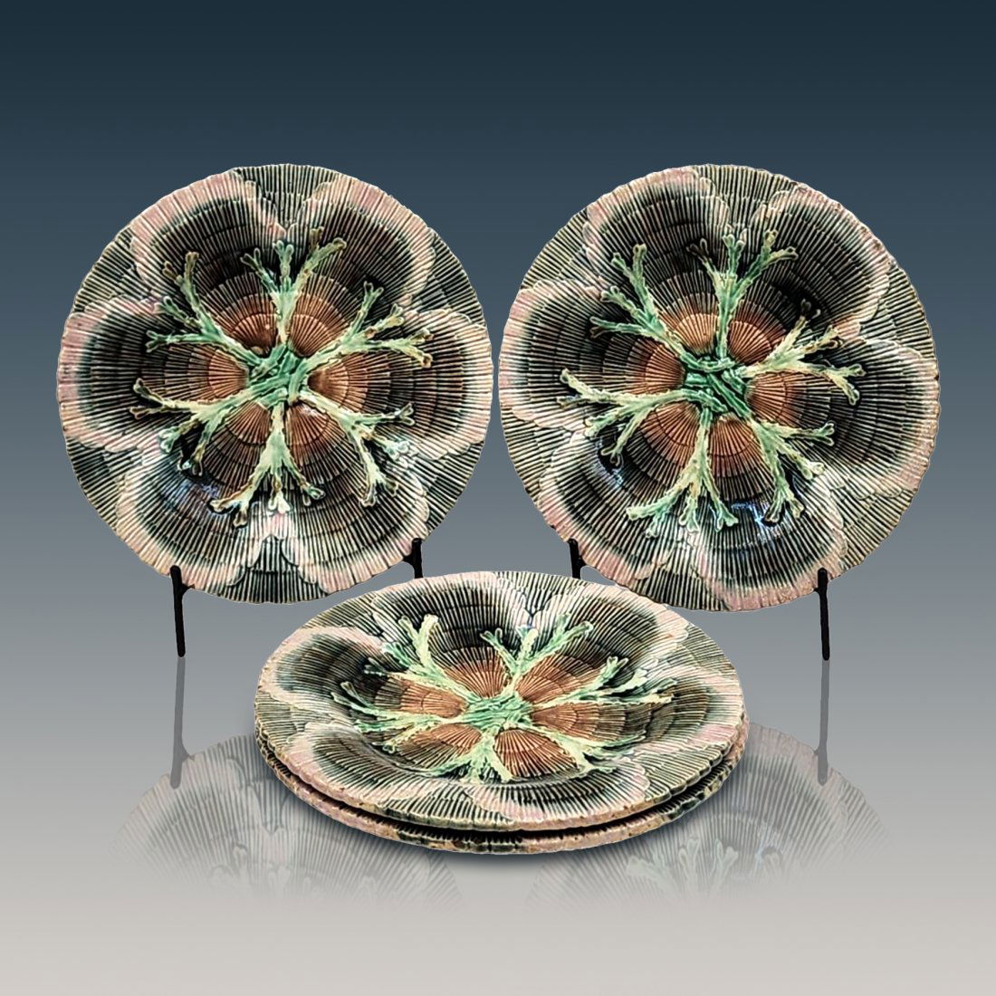 A Set Of 4 Antique Griffin Smith Hill Majolica Oyster Shell & Seaweed ...