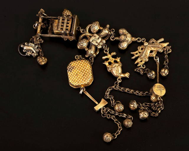 Rare chatelaine chain made of gilded silver - China Qing dynasty 1850 ...
