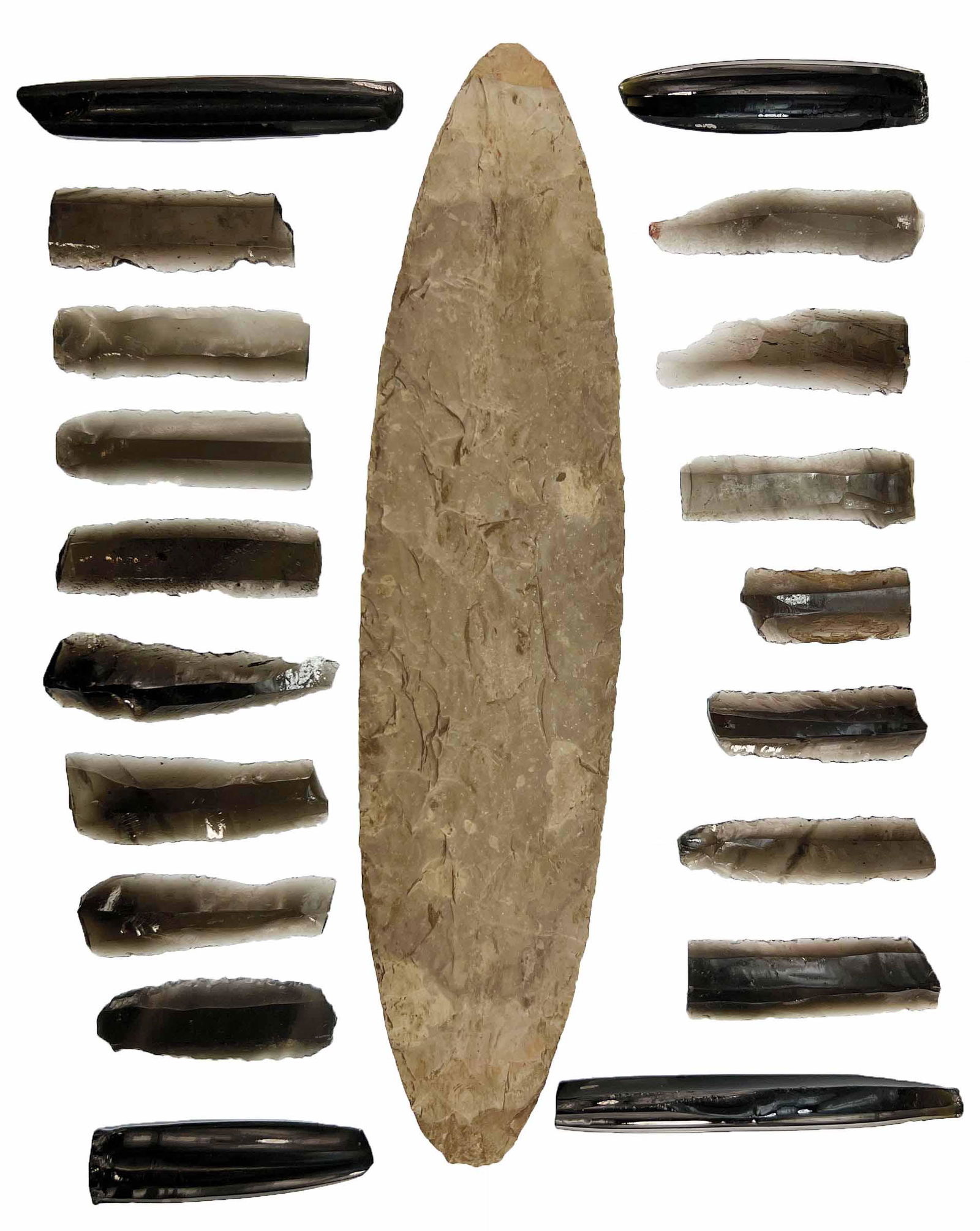 Large 10" Mayan Blade And 19 Obsidian Core Blades And Cores (1 1/2" To ...