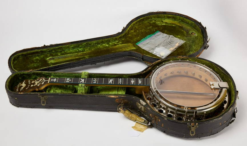 Majestic Blue Bird Banjo (#0764) on Jun 26, 2022 | New Haven Auctions ...